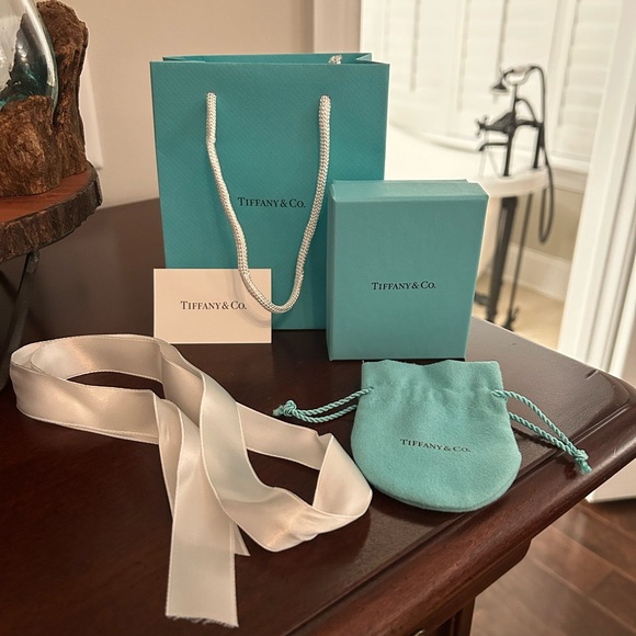Tiffany & Co. | Jewelry | Tiffany Co Turquoise Set With White Ribbon ...